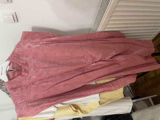 Haljina roze