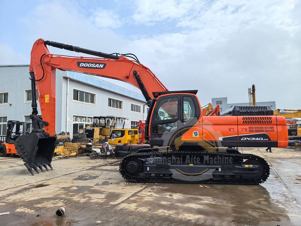 Doosan DX340LCA bager guseničar