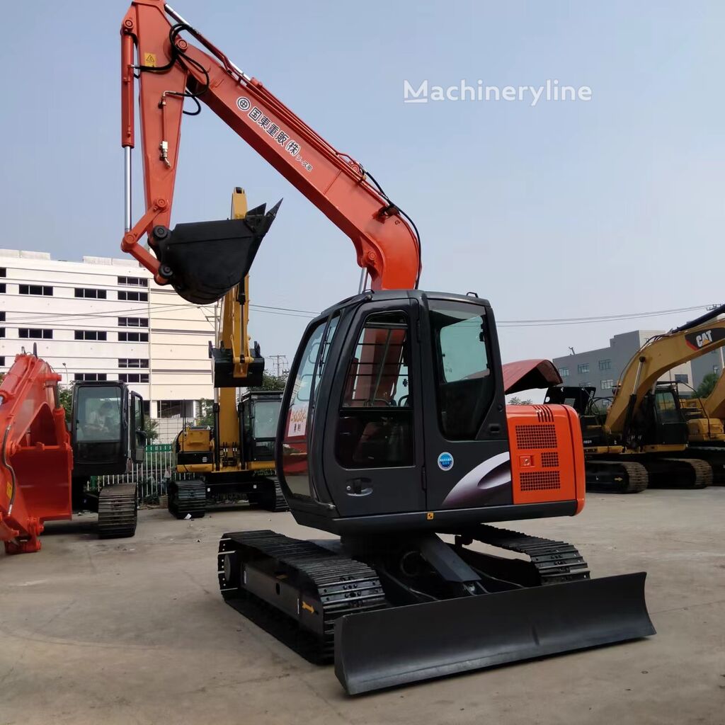 Hitachi ZX70 midi bager