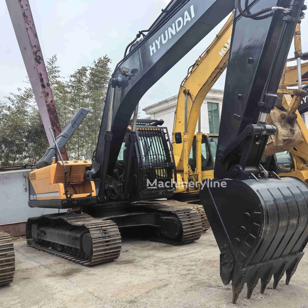 Hyundai R220 bager guseničar