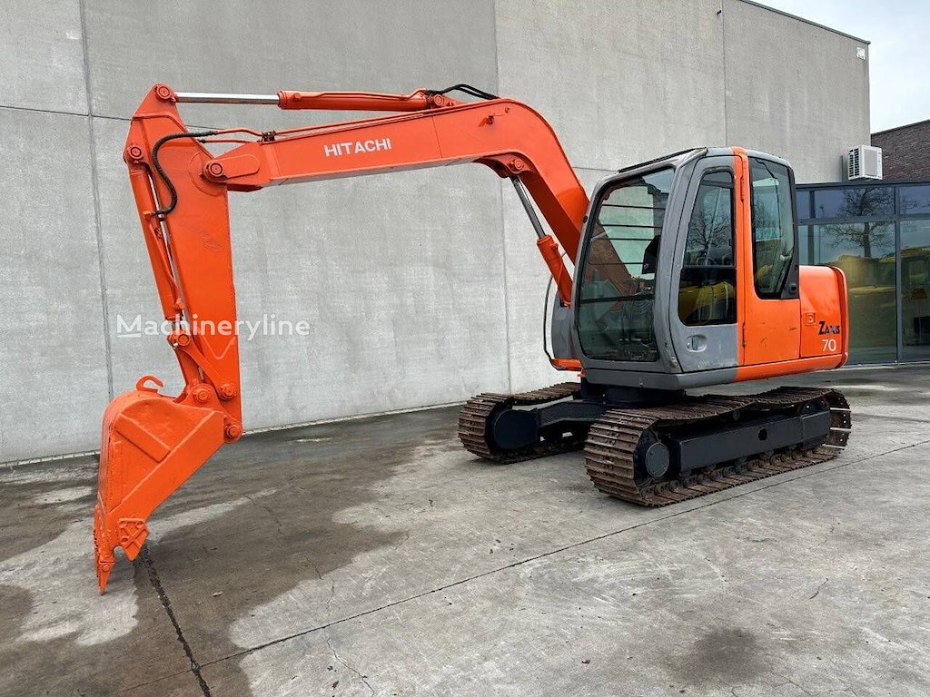 Prodaje se Hitachi ZX70 mini bager na aukciji