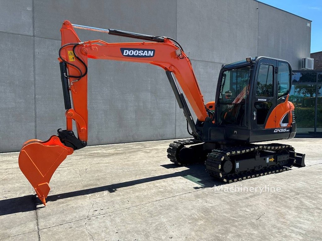 Prodaje se Doosan DX55-9C mini bager na aukciji