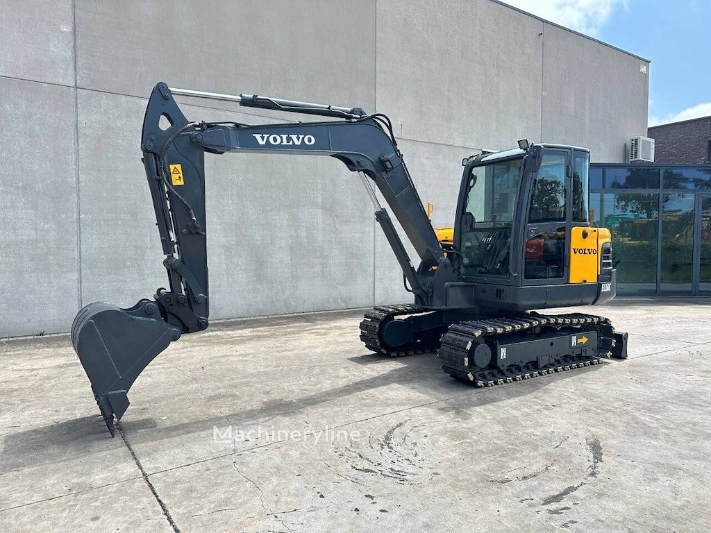 Prodaje se Volvo EC60C bager guseničar na aukciji