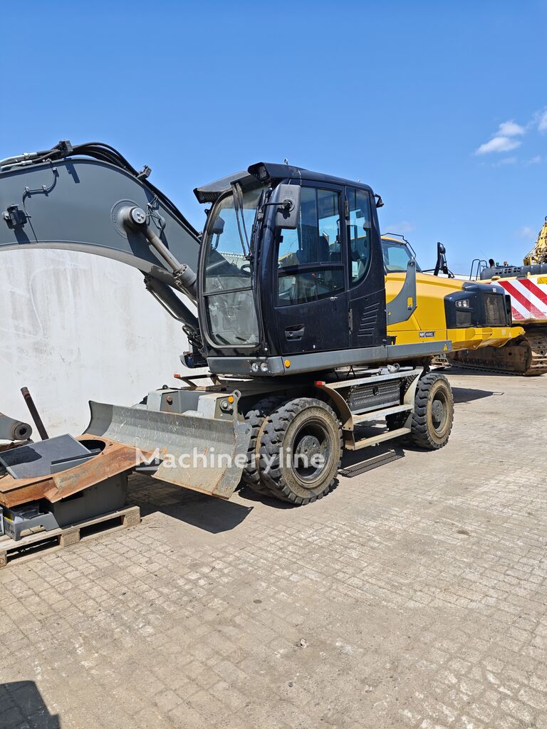Liebherr A918 bager točkaš nakon udesa