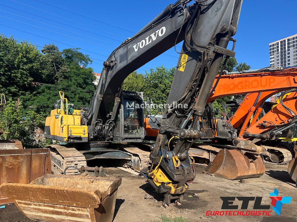 Volvo EC 250 DNL bager guseničar