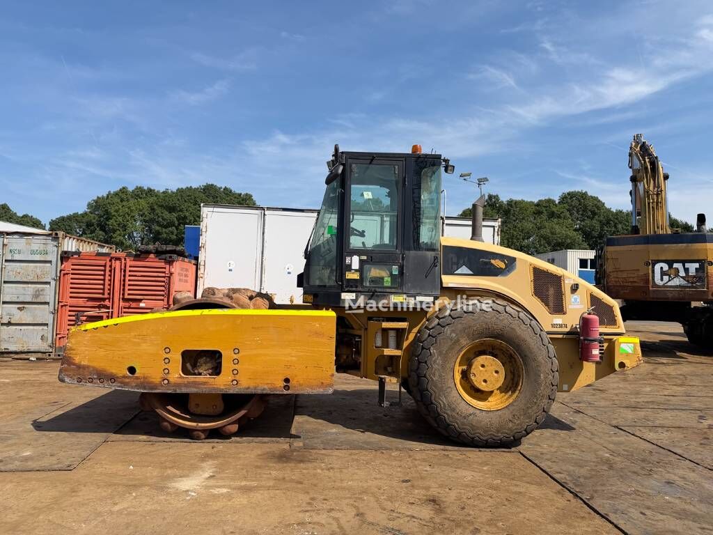 Caterpillar CP 76 kompaktor s jednim valjkom