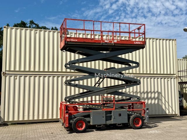 Skyjack SJ 9250 RT makazasta platforma