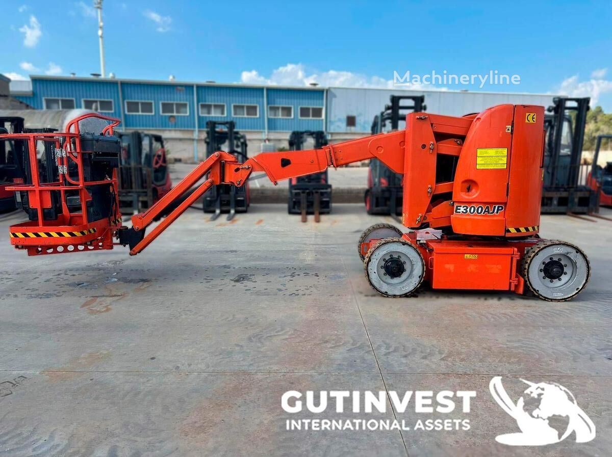 JLG E300AJP hidraulična zglobna platforma