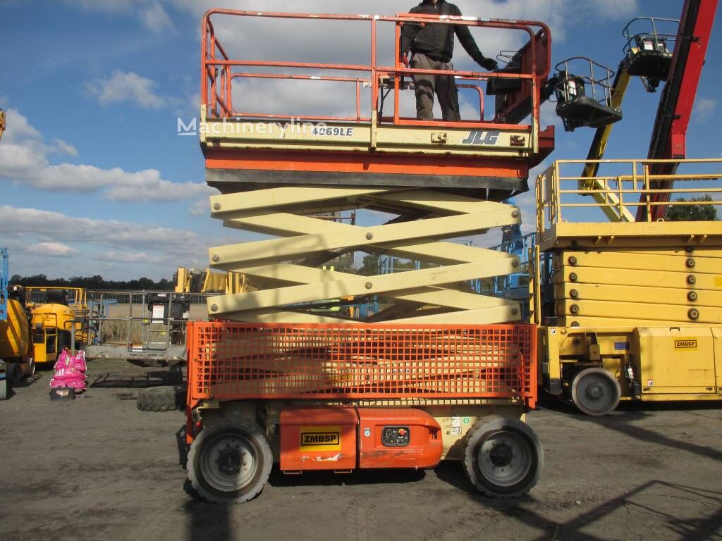 JLG 4069 LE makazasta platforma