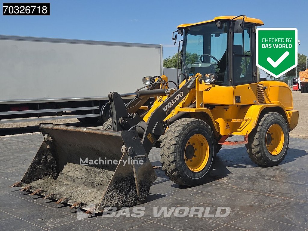 Volvo L30 G prednji utovarivač