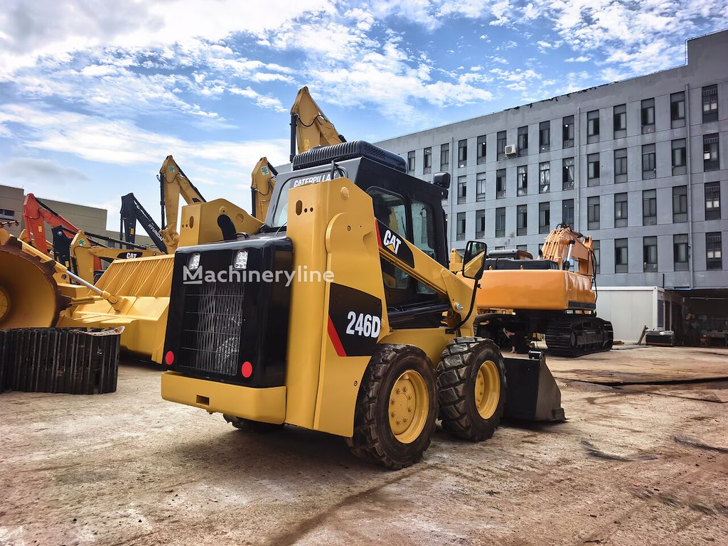 Caterpillar 246D mini utovarivač