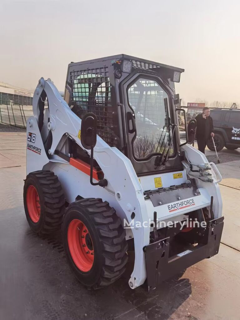 Novi Bobcat S18 mini utovarivač