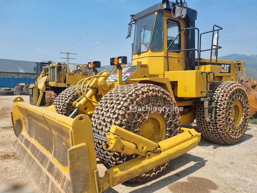 Caterpillar 824C prednji utovarivač