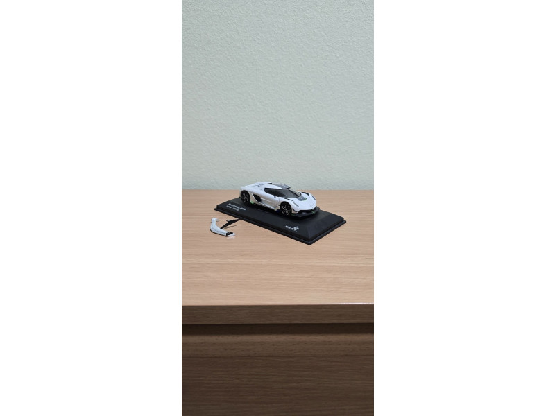 Solido Koenigsegg Jesko 2021 White