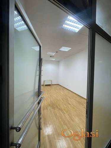 Lokal, Zmaj Jovina