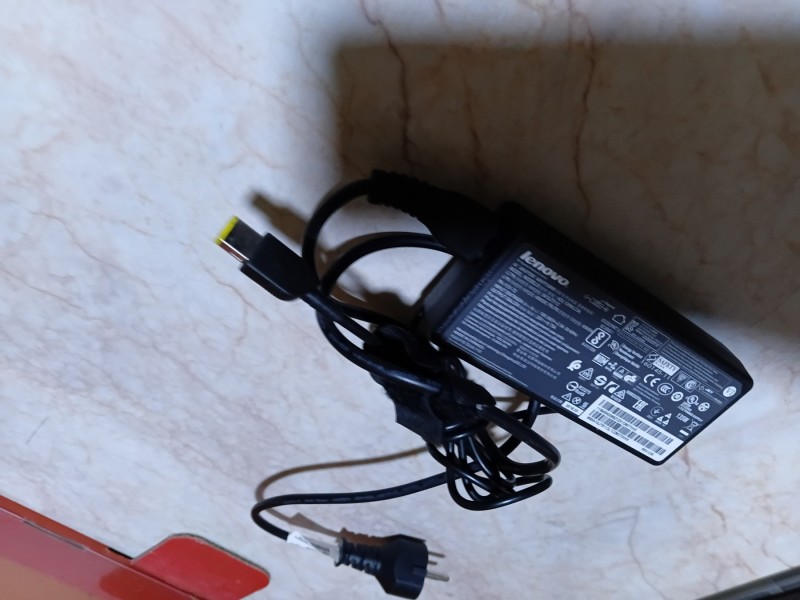 Ac Adapter Lenovo 20v6.75a 135W