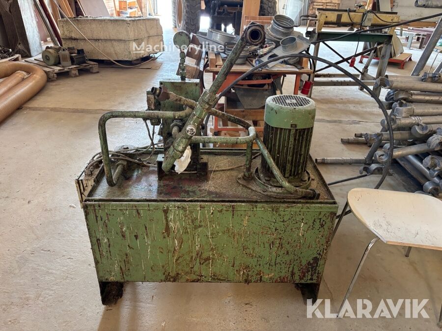 Prodaje se Sperry Vickers 626237 hidrauličnu stanicu na aukciji