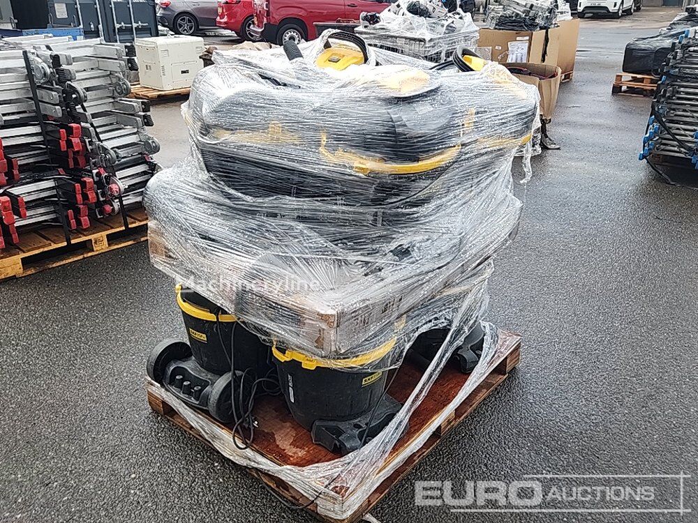 Prodaje se Fatmax industrijski usisivač na aukciji