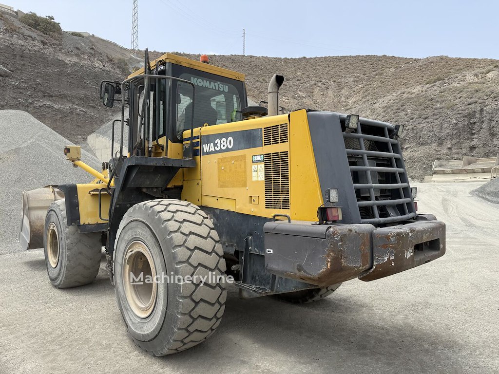 Komatsu WA380-6 prednji utovarivač