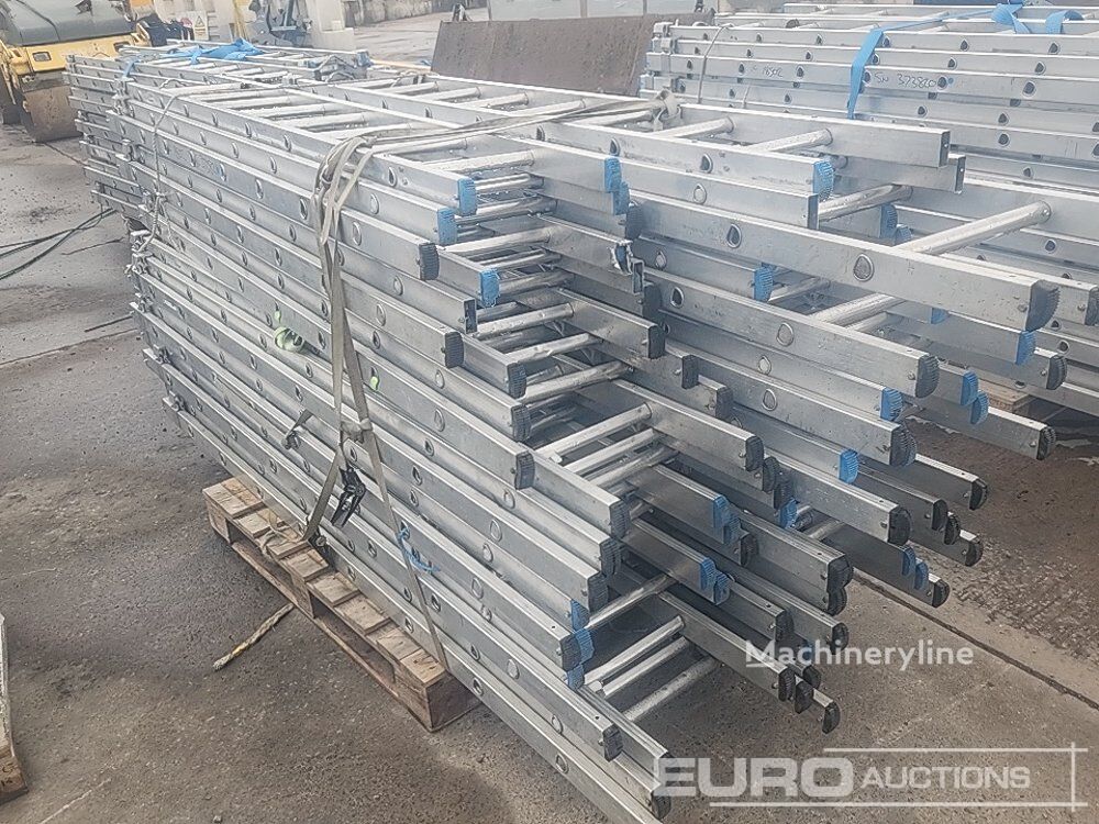 Prodaje se 2.5m - 5.8m 3 Stage Aluminium Ladder (14 of) građevinsku ljestvu na aukciji