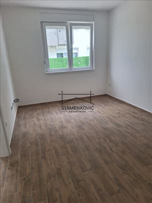 Odmah useljiv- Nov- +16m2 dvorište ID#7118
