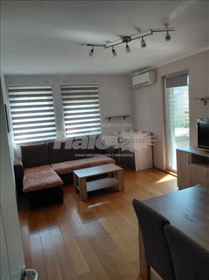 Stan za izdavanje Karaburma Beograd 56m2