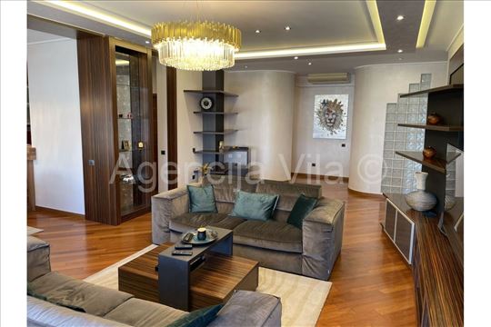 Lux stan u blizini Hrama Svetog Save ID 12355-1