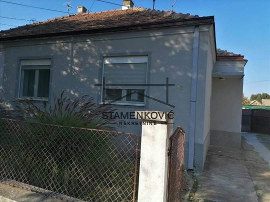 Kuća u centru Šida ID#6984