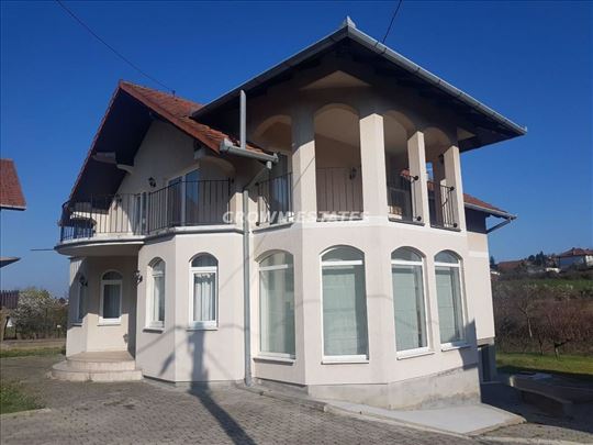 Novija uknjižena lux kuca