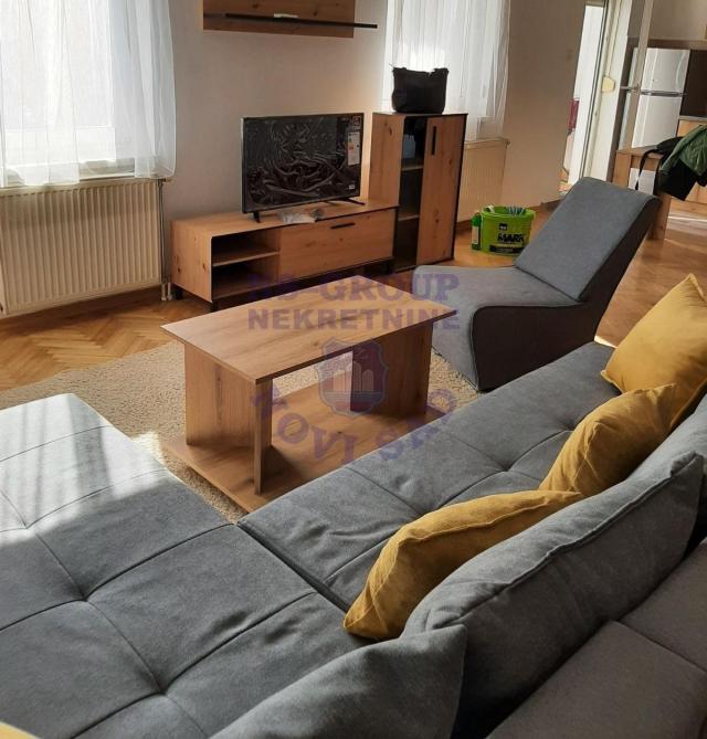 Izdaje se prostran i funkcionalan trosoban dupleks površine 81 m²