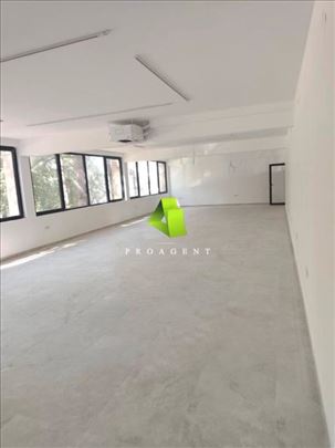 Renoviran poslovni prostor u Mašinskoj ID#8654