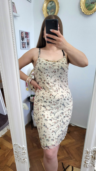 Bez cvetna haljinica