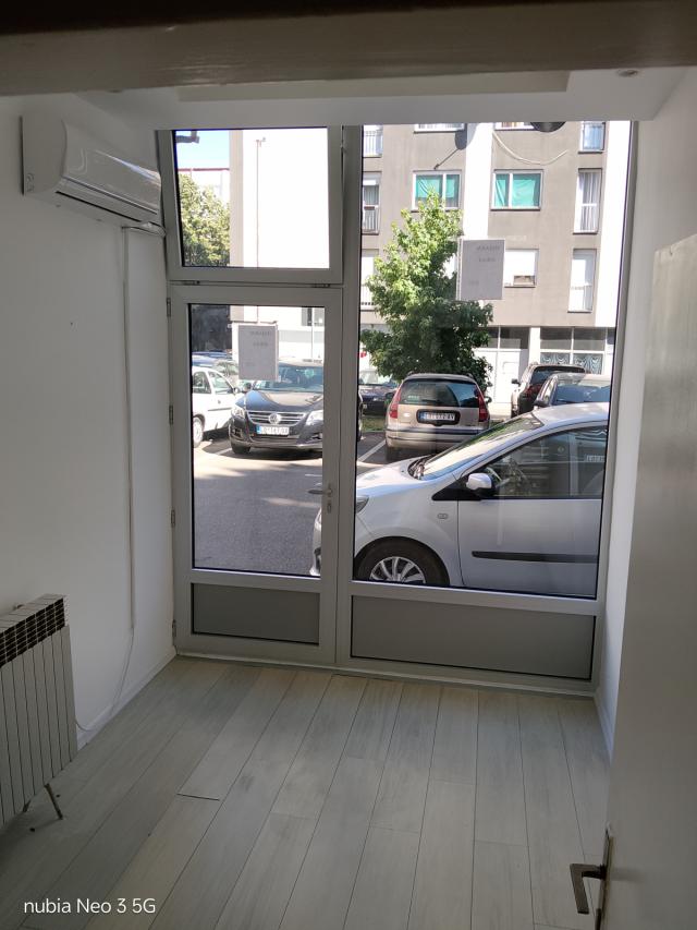 IZDAJE SE RENOVIRAN LOKAL U STROGOM CENTRU LOZNICE