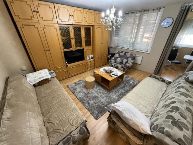 Trosoban stan sa garažom, 72m2, Bulevar Sv. Cara Konstantina