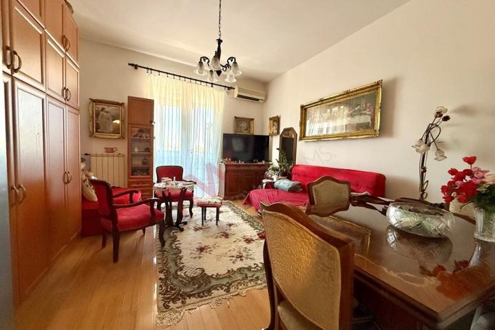 Zvezdara | sjajna garsonjera | 30m2(terasa)