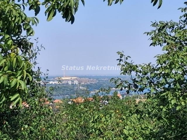 Fruška Gora-Liparije-Skromna Vikendica 30 m2 na Osunčanom Placu od 2500 m2 sa Voćnjakom i Pogledom-0