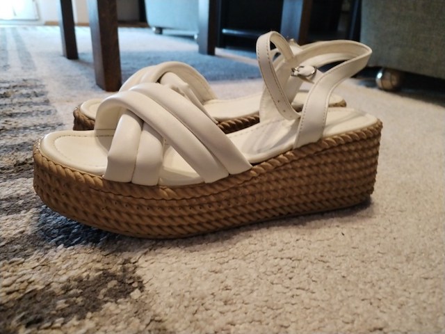 Bele sandale 40