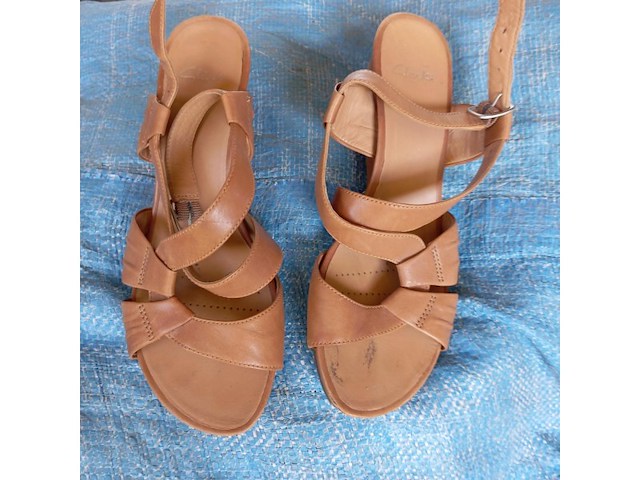 KOZNE SANDALE CLARKS