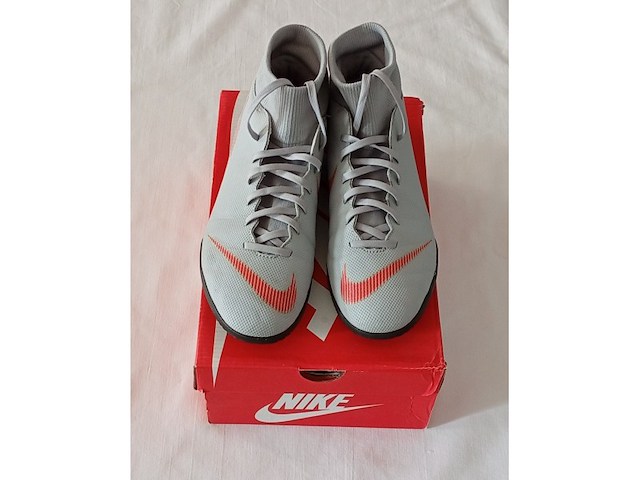 Nike Mercurial Superfly 6 Club IC patike za fudbal 44,5