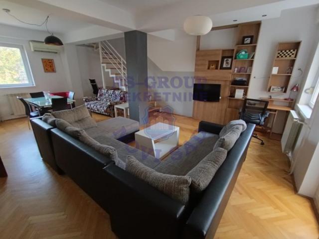 Trosoban 110m2 Centar Novi Sad