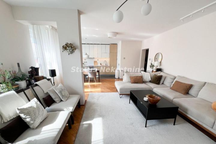 Četvorosoban stan, 102 m², Cara Dušana, Novi Sad, 5. sprat