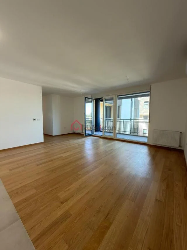 Četvorosoban porodičan stan sa velikom terasom - Podbara - 109,46 m²