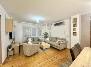 Prodaja Vila - Beograd, Surčin Centar