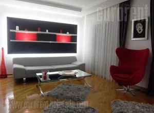Izdavanje Stan - Beograd, Vračar: Hram Svetog Save - Neimar - Čubura