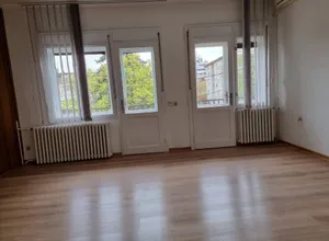 Izdavanje Kancelarija - Beograd, Voždovac: Voždovačka crkva - FON - Saobraćajni fakultet