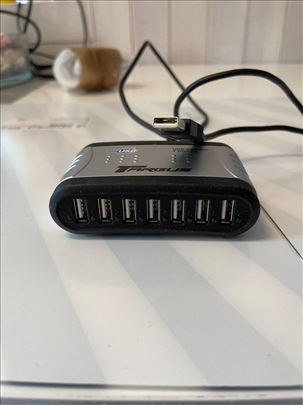 Targus USB Hub br.4 sa 7 portova 2.0, uvoz Svajcar