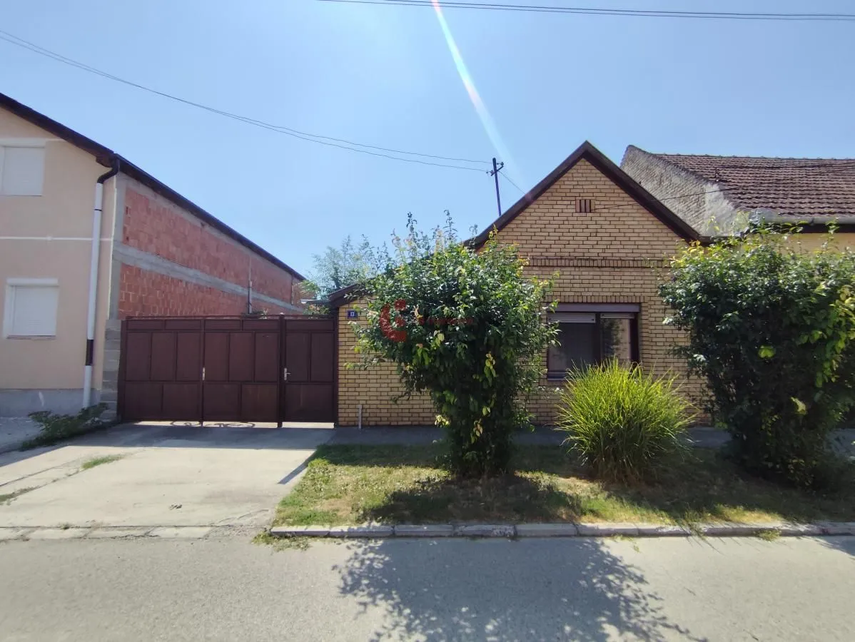 Prodaja, kuća, 102m², Novo Selo, Subotica