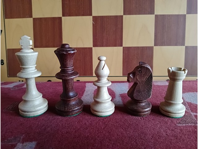 Sahovske Figure iz Poljske (Kralj 92 mm)