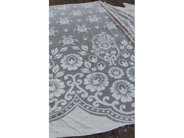 VINTAGE NEKORIŠĆENA HEKLANA ZAVESA (4x2.5m)