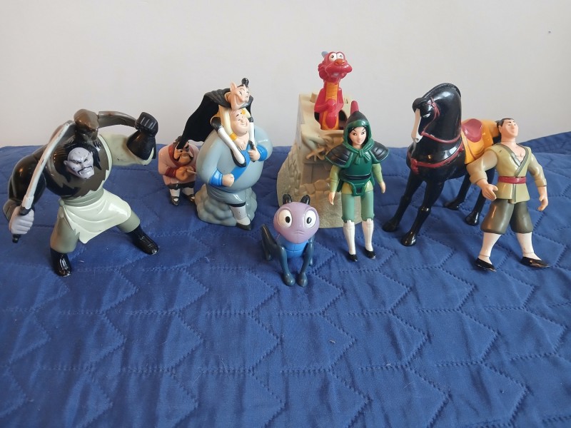 Stare Mulan McDonalds figure iz 1998.